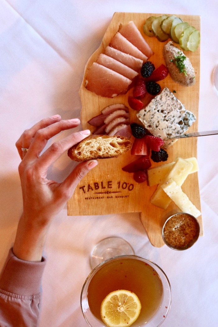 Table 100 in Flowood, MS via thehiveblog.com - THE HIVE