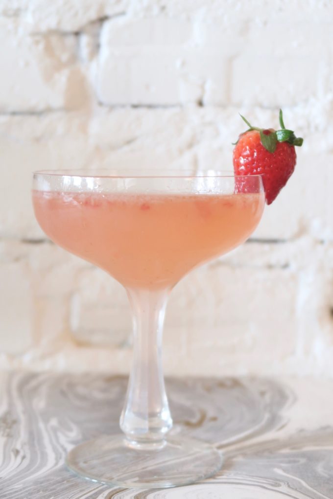 The Bubbly Frenchie { a cocktail } - THE HIVE